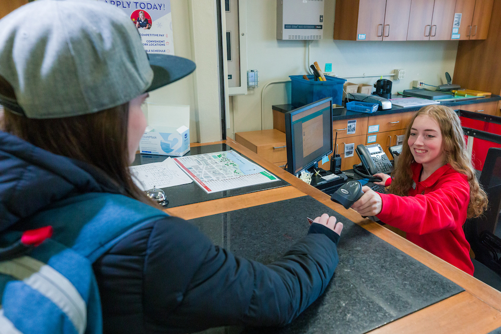 Hall Desks – University Housing – UW–Madison